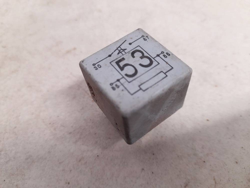 141951253b 20240072 Relay module Volkswagen Golf 2002 - EIS01754269 ...