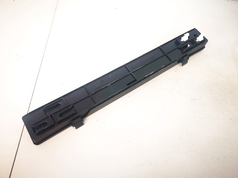 a0008900597 a0008900397 Warning Triangle Integrated into Trunk Mercedes ...