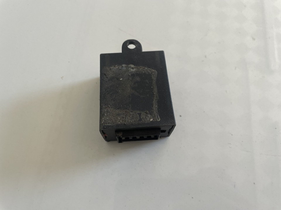 52400006 10r02100600 Tow bars relay (Trailer Module) Volkswagen Golf ...