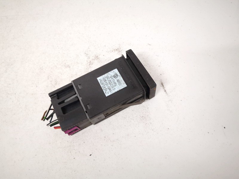 3B0953235D USED Hazard switch Volkswagen Passat 2003 1.9L - EIS01594363 | Used Auto Parts Shop