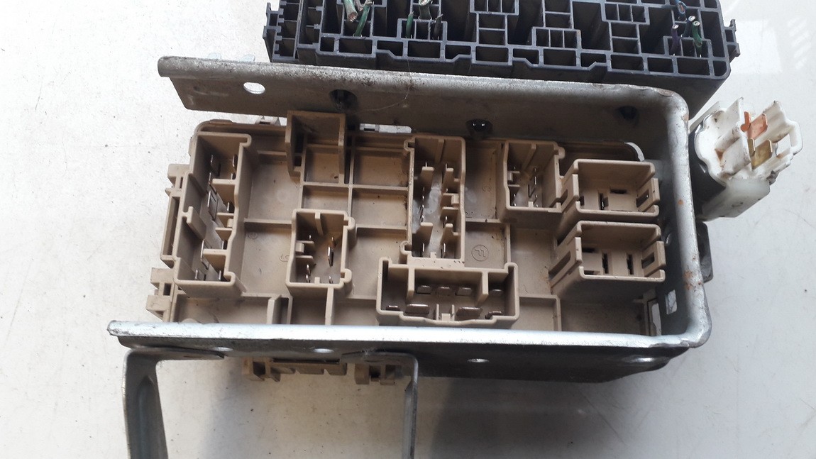 990929 used Fuse box Subaru Legacy 2000 2.0L - EIS00774377 | Used Auto ...