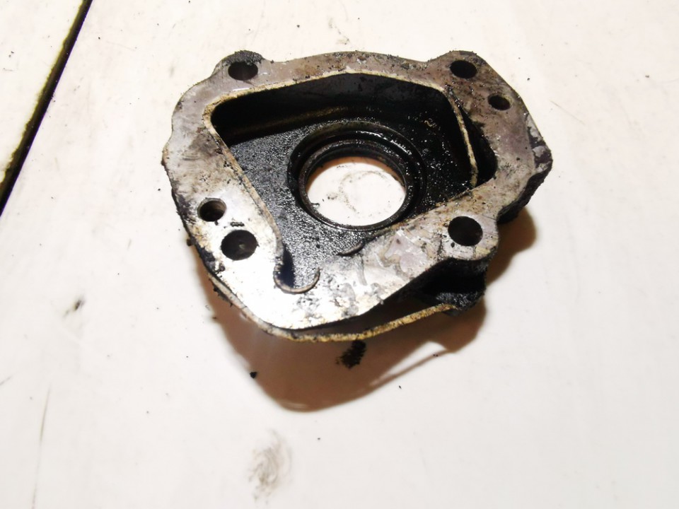598404 Engine Mount Bracket and Gearbox Mount Bracket Volvo 440 1995 1 ...