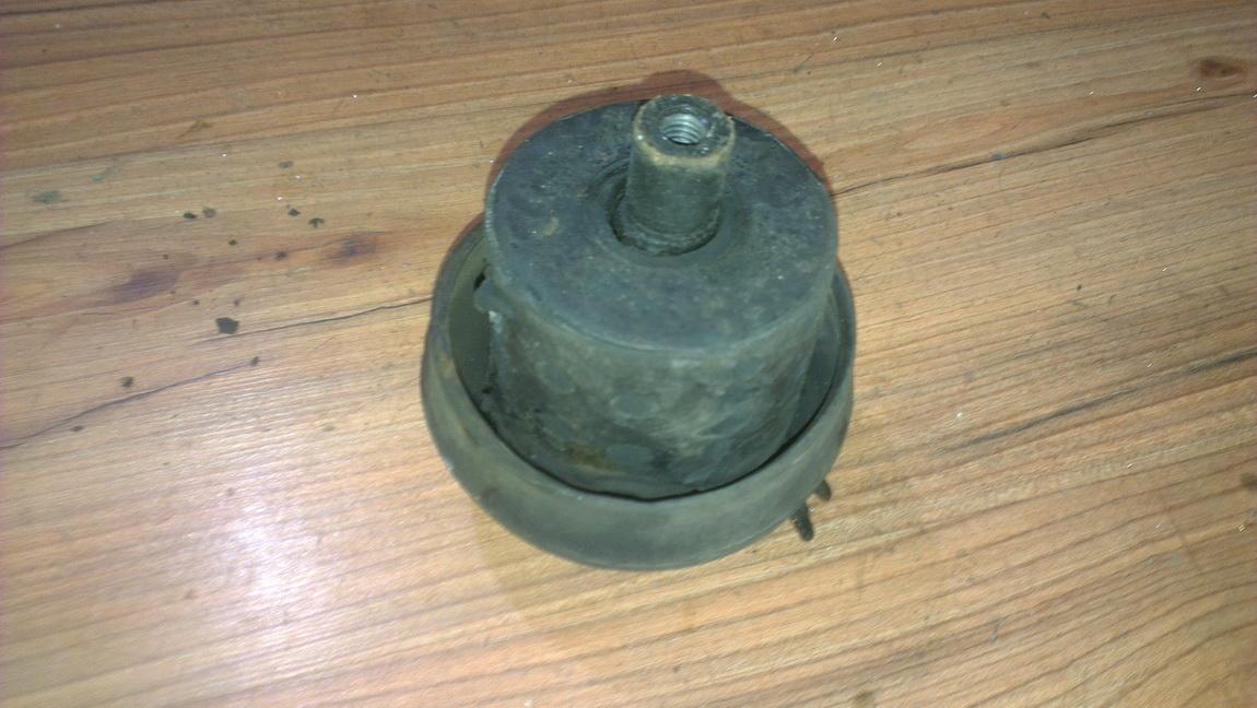 Engine Mounting and Transmission Mount (Engine support) Volkswagen Golf ...
