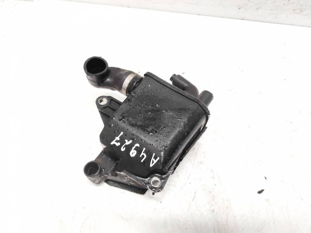 1271988 USED Replacing Oil Breather (Oil Decanter) Volvo S40 1996 2.0L ...