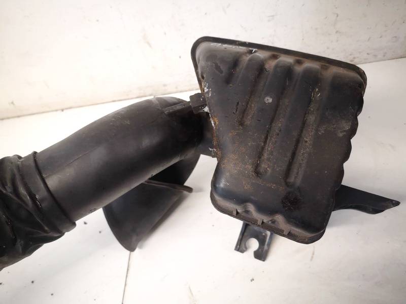 used used Intake Resonator (Air Box Exhaust Chamber) Chevrolet Captiva ...
