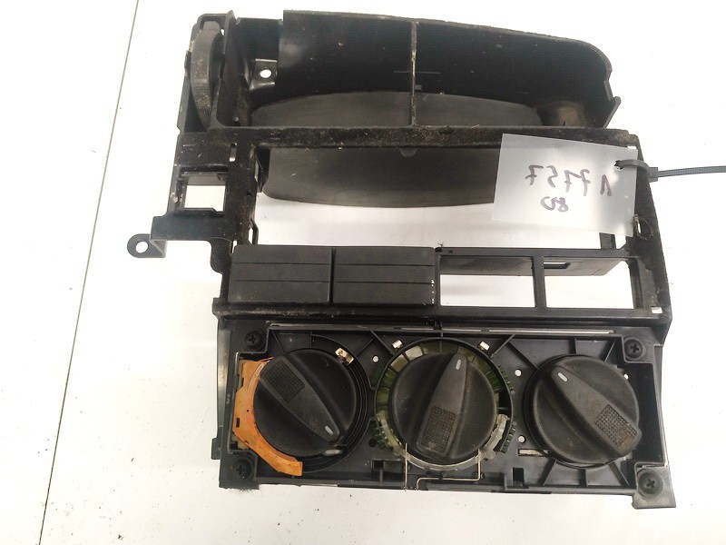 3A0819045C 3A0820045A Climate Control Panel (heater control switches ...