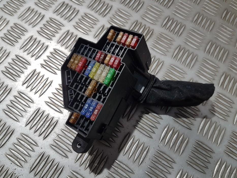 050954143600 4609 211204 01320 Fuse box Volkswagen Golf 2005 1.9L ...