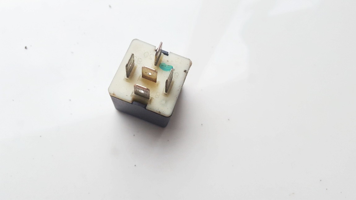 056006707 68832c Relay module Chrysler Voyager 1998 2.4L - EIS00794616 ...