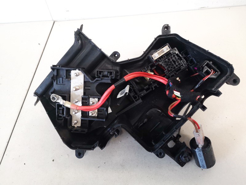 4f1937503a used Fuse box Audi A6 2007 2.0L 14EUR EIS01590464 | Used ...