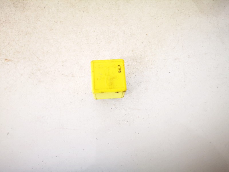 V23134B52X127 V23134-B52-X127, YWB10012 Relay module Rover 45 2000 ...