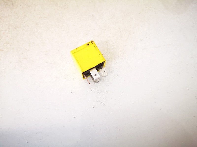 V23134B52X127 V23134-B52-X127, YWB10012 Relay module Rover 45 2000 ...
