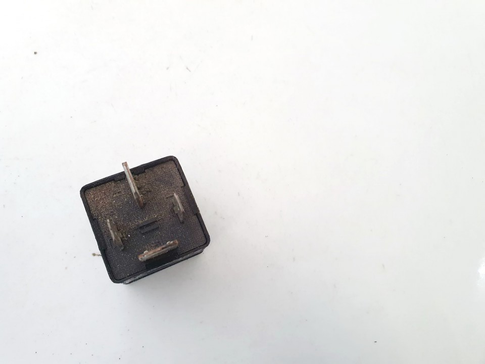 7m0951253a used Relay module Seat Toledo 2000 2.3L - EIS01464679 | Used ...