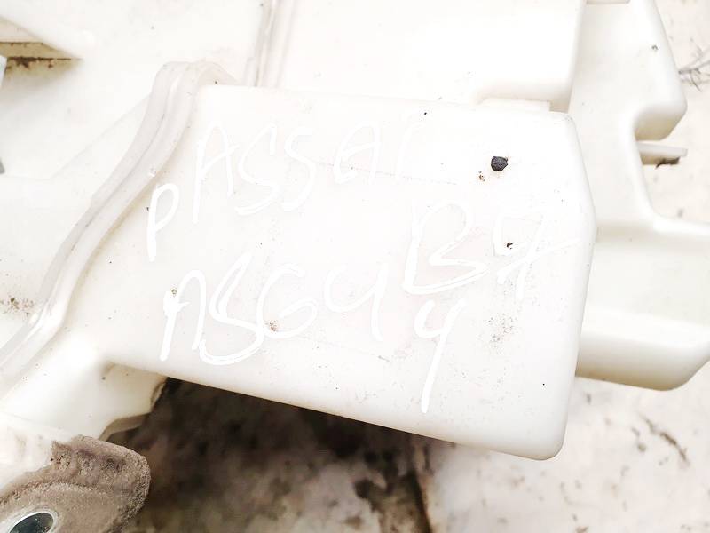 3aa955453 used Windshield Washer Reservoir tank (WASHER BOTTLE ...