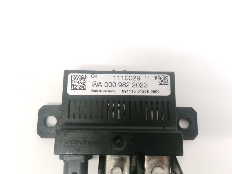 a0009822023 1110029 Relay module Mercedes-Benz C-CLASS 2008 1.8L ...