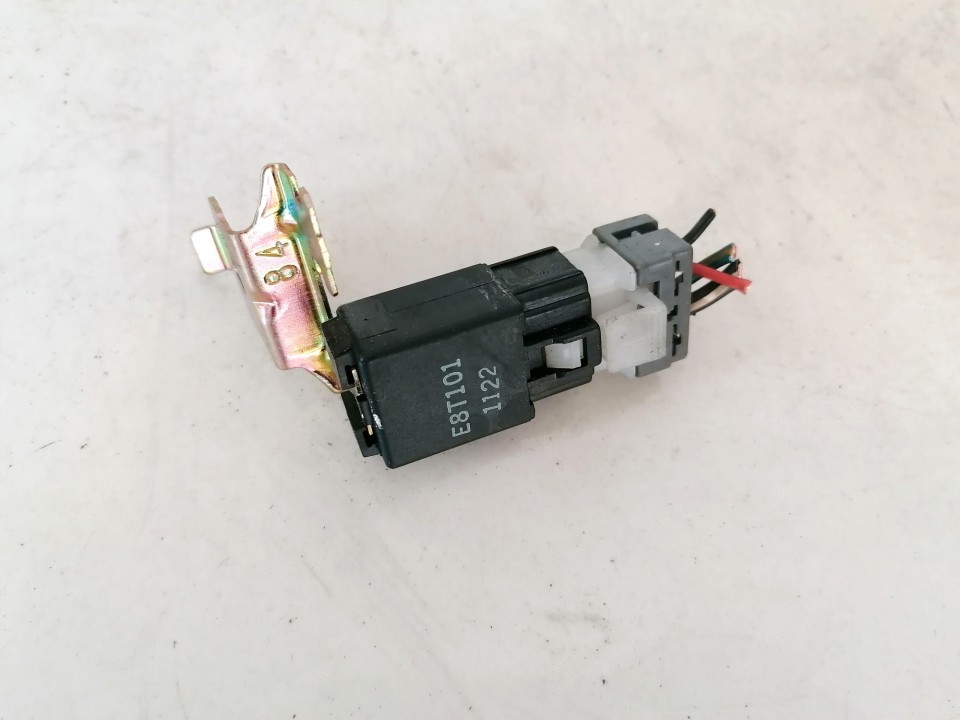 e8t101 used Relay module Mitsubishi Space Star 2001 1.9L - EIS01314750 ...