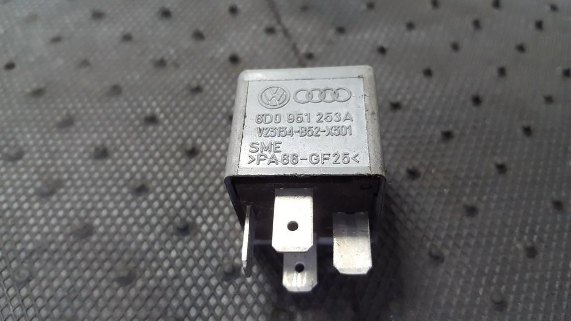 8D0951253A V23134-B52-X301 Relay module Audi A6 2005 - EIS00234769 ...