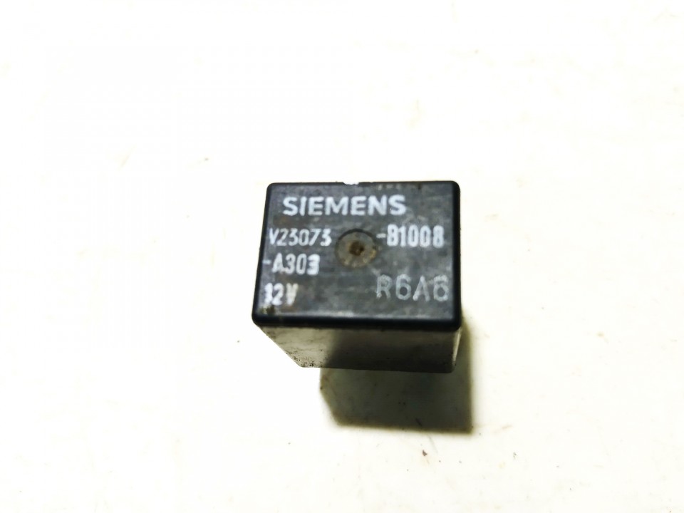 v23073b1008 v23073-b1008 Relay module Peugeot 605 1999 2.0L ...