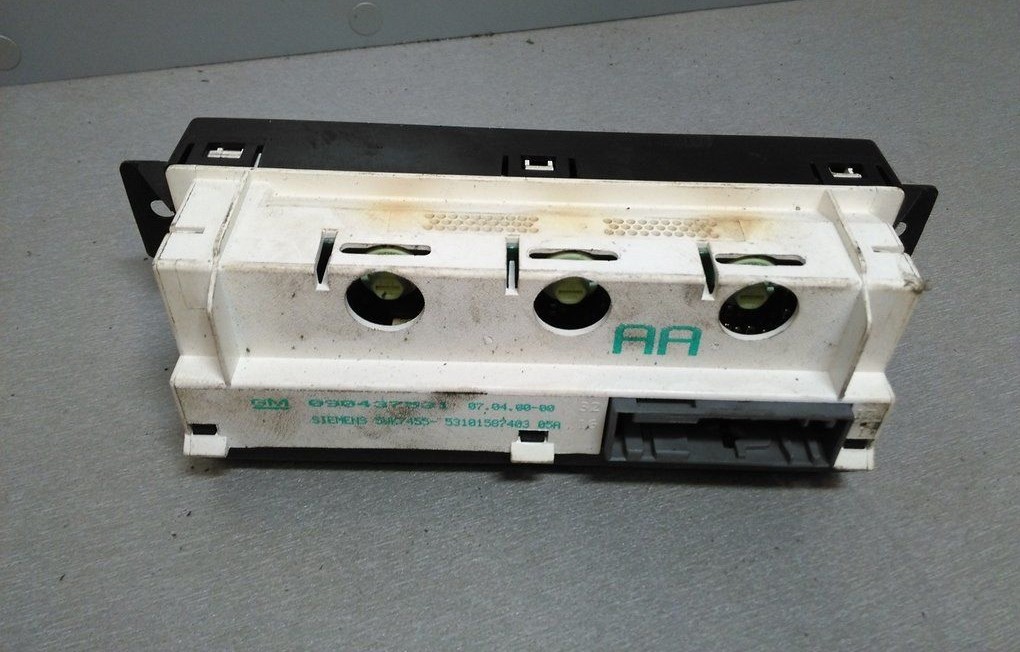 090437531 Opel Astra 1999 Dashboard Radio Display (Clock,Info Monitor ...