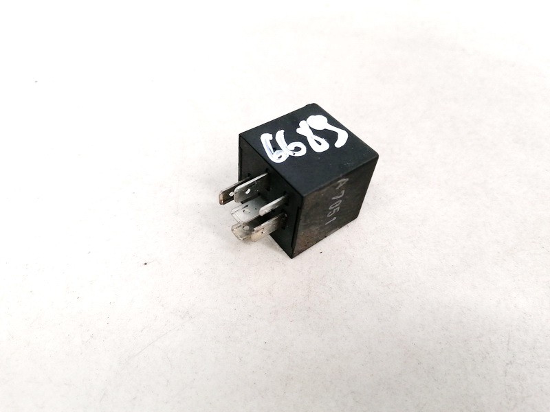 191955531 USED Relay module Volkswagen Passat 1991 1.6L - EIS01204915 ...