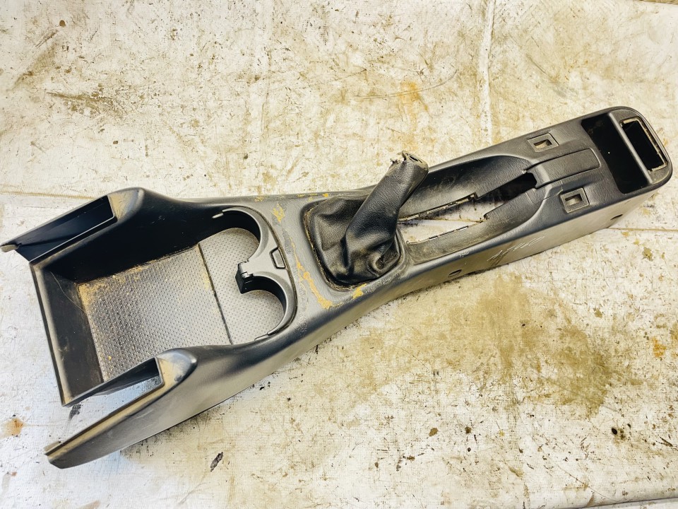 ge4t64421 ge4t64393, 789012345 Cup holder and Coin tray Mazda 626 1998 ...