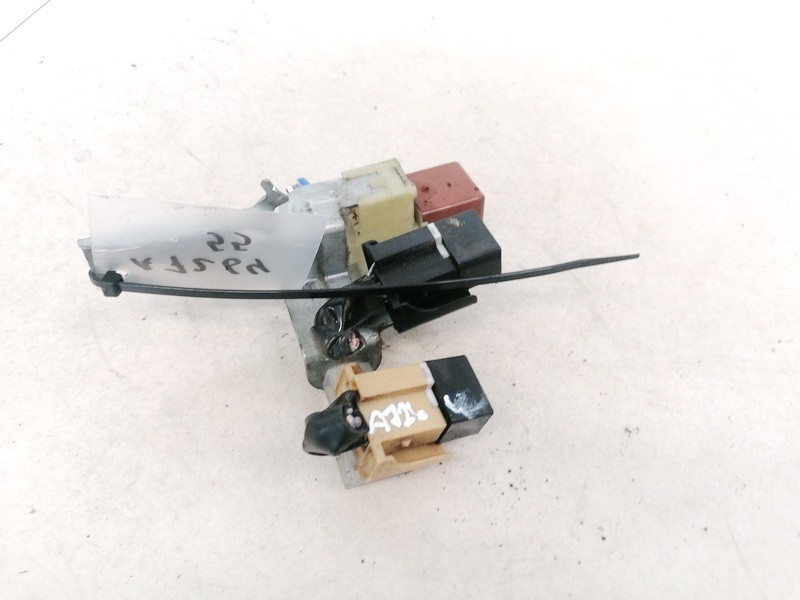 9098702016 90987-02016 Fuse box Toyota Avensis Verso 2002 2.0L ...