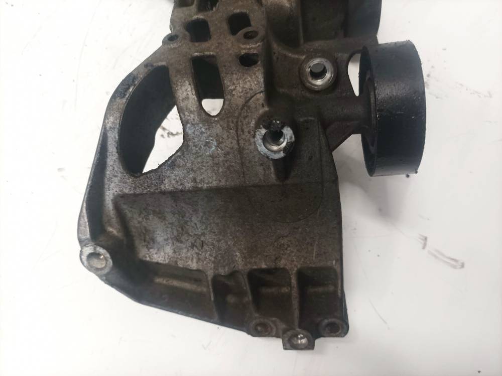 axxx2020240 used Engine Mount Bracket and Gearbox Mount Bracket ...