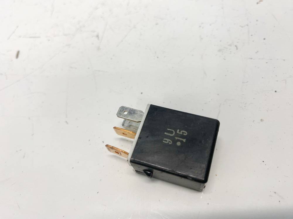 9098702012 166700-0870 Relay module Toyota Yaris Verso 2000 1.3L ...