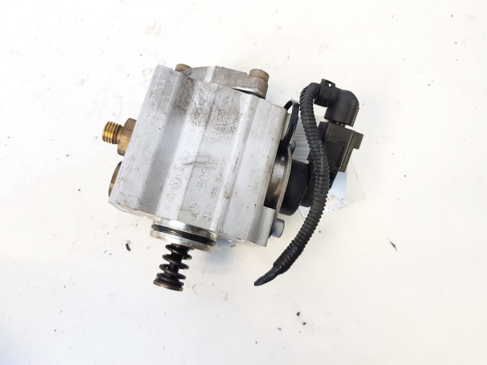028194126 03C127025L High Pressure Injection Pump Volkswagen Golf 2003 ...