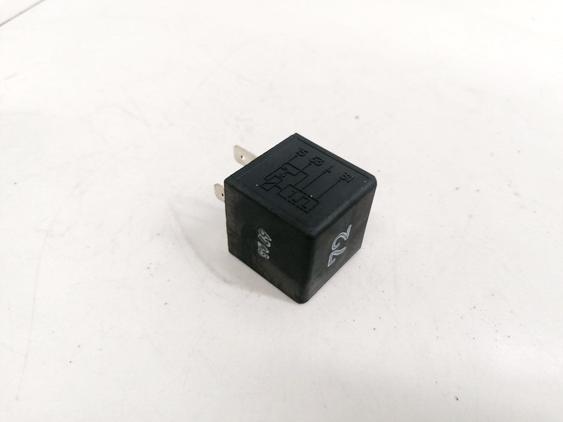 191955529 5WK1704 Relay module Volkswagen Golf 1987 1.6L - EIS01265113 ...