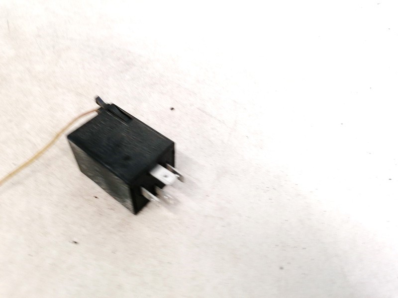 1h0955529 72hv603 Relay module Volkswagen Polo 1997 1.4L - EIS01485124 ...