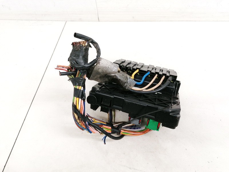 T11847003G 9643498880-00, 137929260 Fuse box Citroen C2 2004 1.4L ...