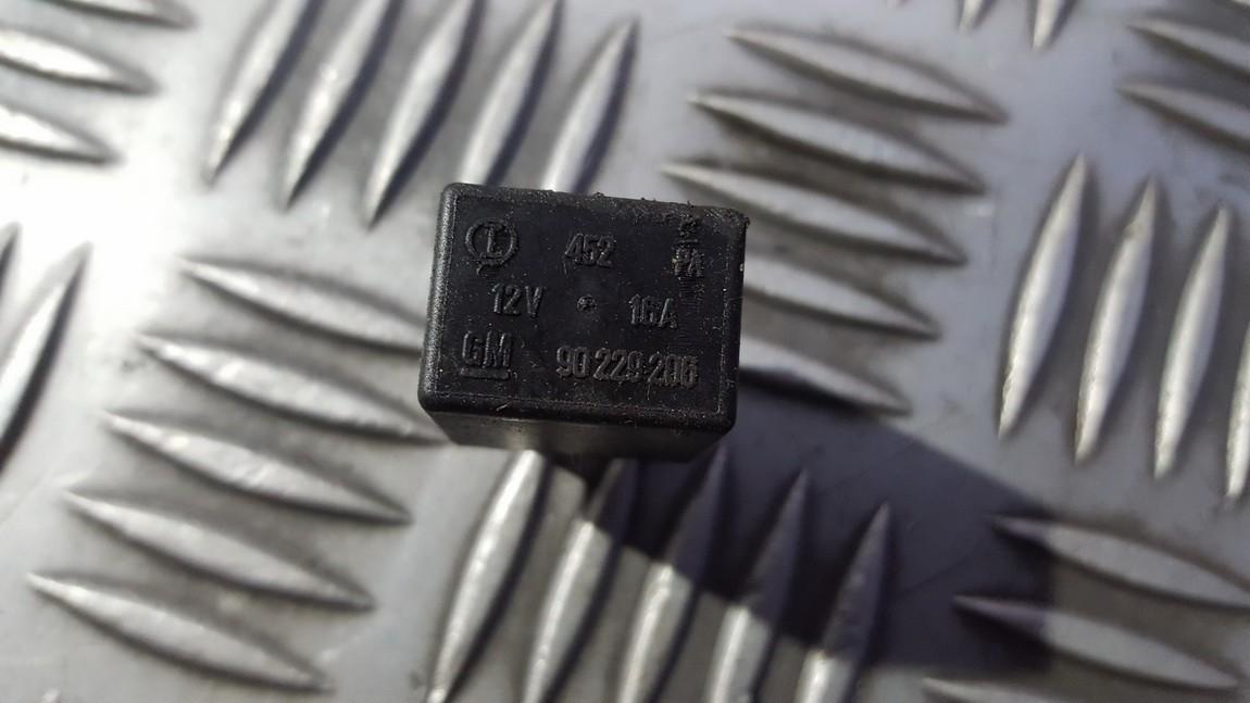 gm90229206 452, 90229206 Relay module SAAB 9-5 1998 - EIS00325243 ...