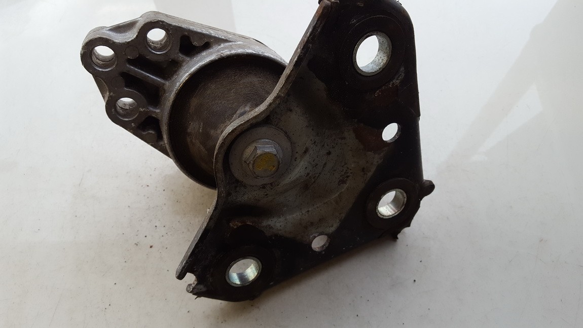 USED used Engine Mounting and Transmission Mount (Engine support) Mazda ...
