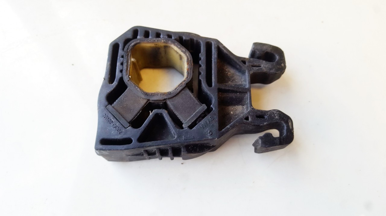 5Q0121367E USED Mounting, radiator Volkswagen Golf 2016 1.4L 10EUR ...