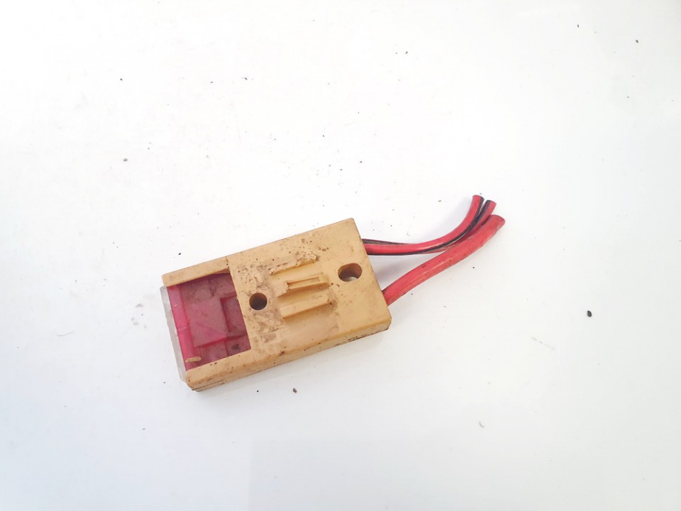 8A0937530 Volkswagen Passat 1998 Fuses | EuroImpex