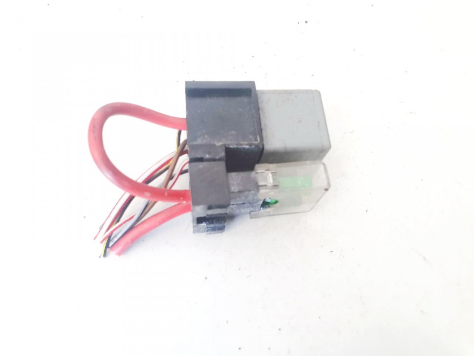 191927841 79 Relay module Volkswagen Passat 1995 1.9L - EIS01675379 ...