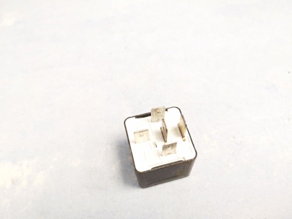 F0AB14B192AA Ford Escort 1998 Relay module | EuroImpex