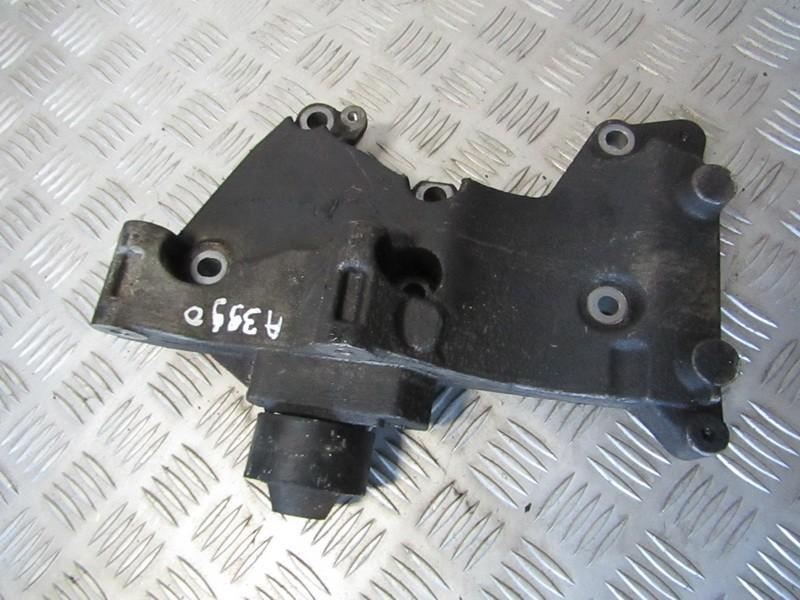 820058132 USED Engine Mount Bracket and Gearbox Mount Bracket Renault ...