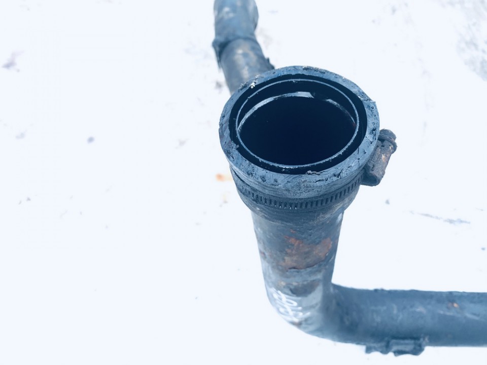 used used TURBO INTERCOOLER PIPE HOSE Volvo C30 2010 2.0L - EIS01185445 ...