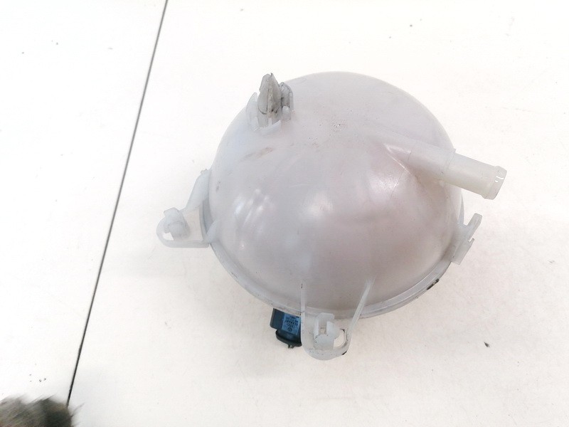5Q0121407 used Expansion Tank coolant (RADIATOR EXPANSION TANK BOTTLE ...