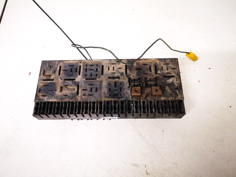 Used and working 'Fuse box ' Part | Filter: Audi 80 80, B2 1978.08 ...