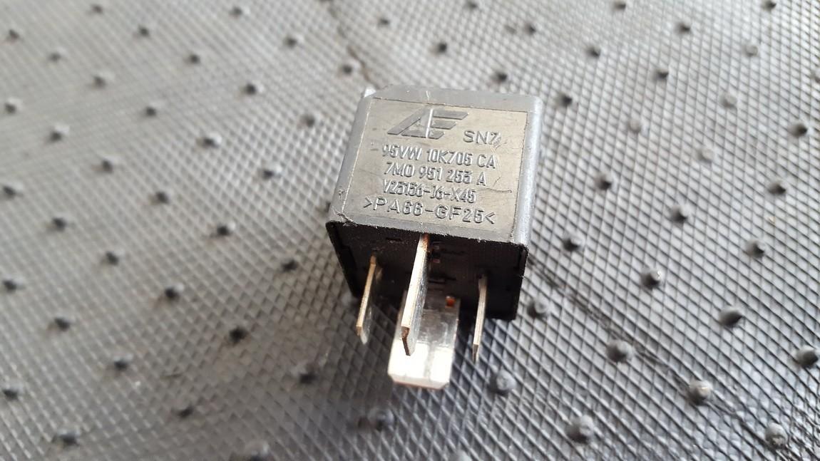 7M0951253A 95VW10K705CA, V23136-J6-X45, 8E0951253, 443951253J ...