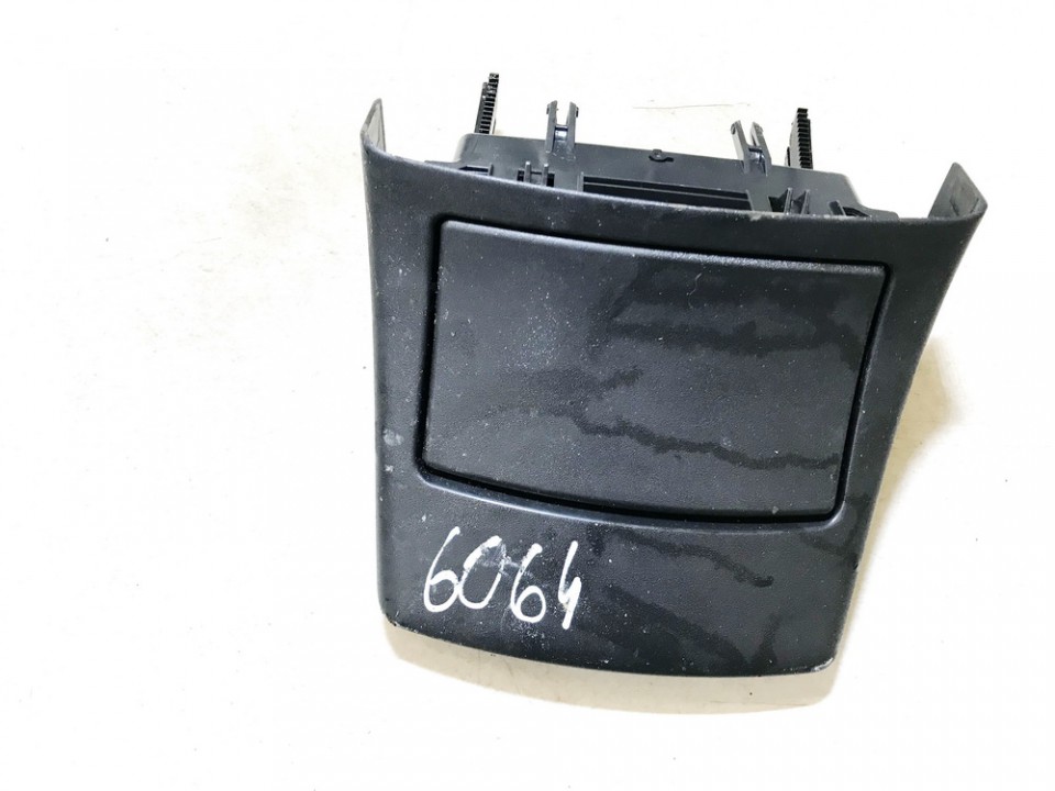 2116800450 used Center Console Ashtray (Ash Tray) Mercedes-Benz E-CLASS ...