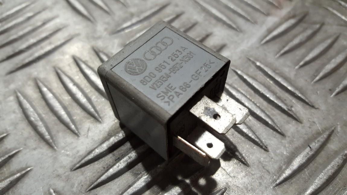 8D0951253A V23134-B52-X301, V23134B52X301 Relay module Skoda Octavia ...