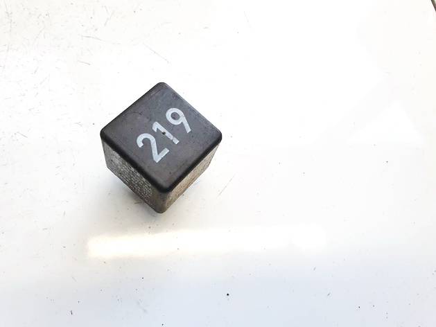 443951253AA Audi 80 1995 Relay module | EuroImpex