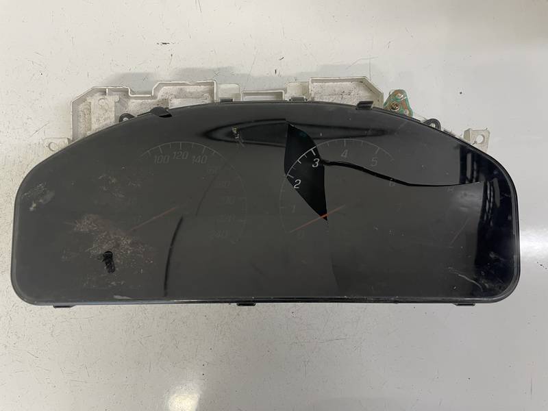 USED USED Speedometers - Cockpit - Speedo Clocks Instrument Toyota 2001 ...