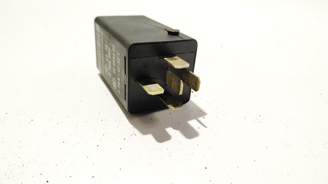 8365960 61358365960, 05065000 Relay module BMW 5-Series 2001 2.9L 5EUR ...