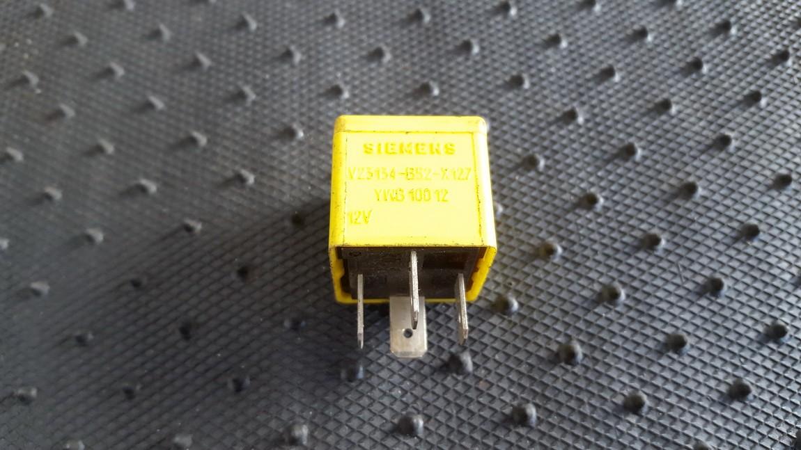 V23134B52X127 V23134-B52-X127, YWB10012 Relay module Land-Rover ...