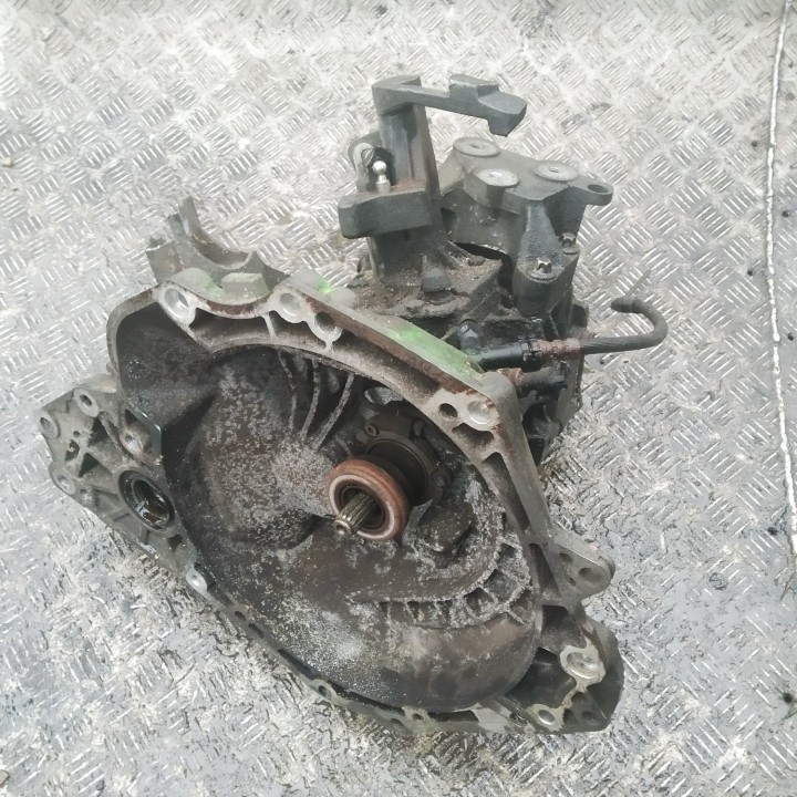 f17 used Gearbox Opel Corsa 2003 1.3L - EIS00975657 | Used Auto Parts Shop