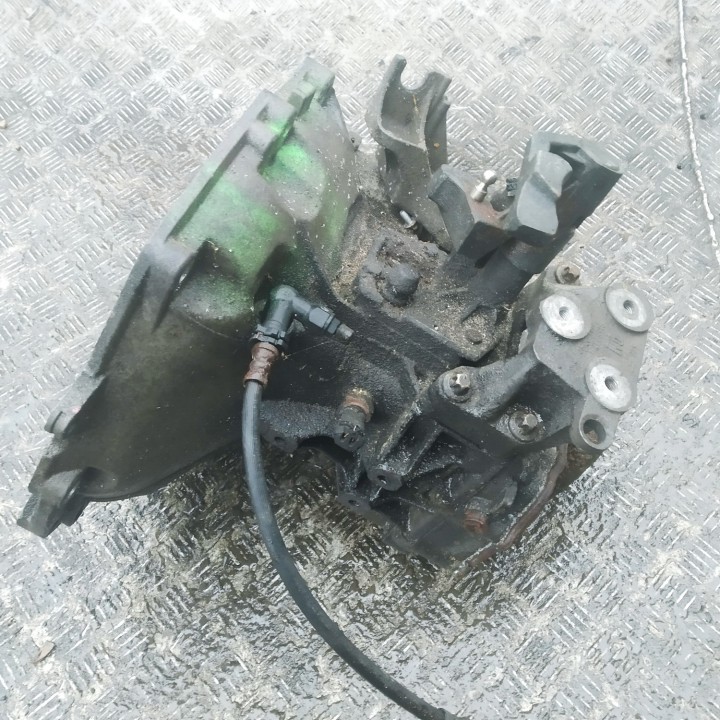 f17 used Gearbox Opel Corsa 2003 1.3L - EIS00975657 | Used Auto Parts Shop